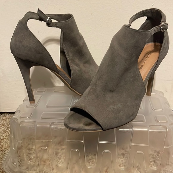 Christian Siriano | Shoes | Side Closure Gray Heels Open Toe Sexy Cute ...